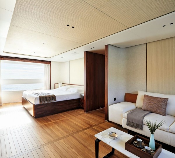 ALPHA WAVES Yacht Charter Details, Benetti Oasis 40 | CHARTERWORLD ...